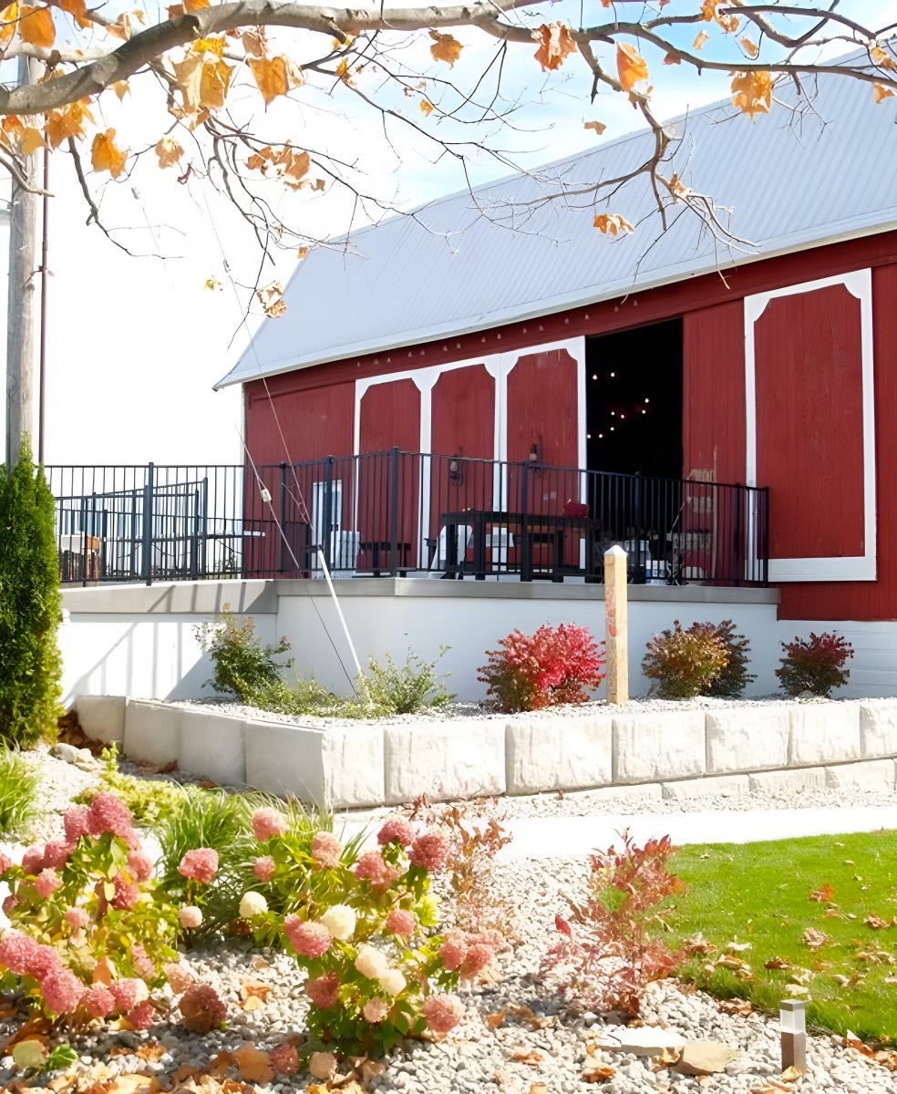 The Centennial Barn – Mixing Memories